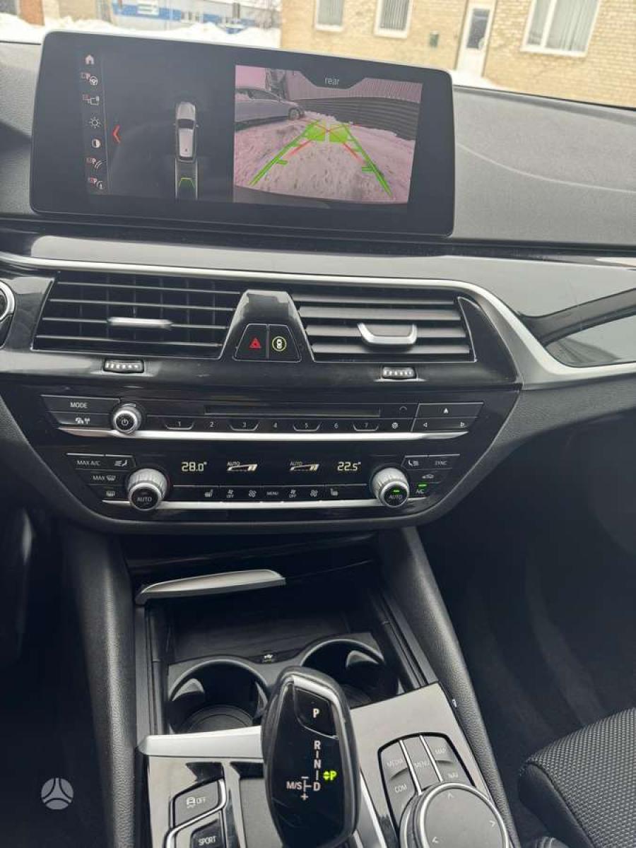Melns BMW 520 2019 Tauragė, ar dzinēja tilpumu 2.00 L un nobraukumu 246 tūkst. km par 16600 €, foto 14 vietnē AUTOMOTO.COM.LV