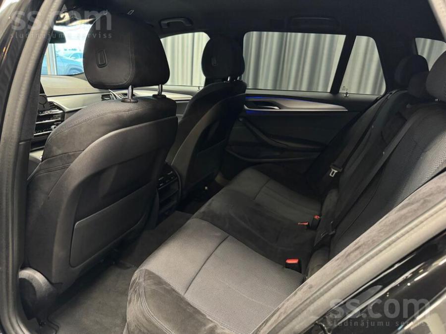 Melns BMW 520 2019 Rīga, ar dzinēja tilpumu 2.00 L un nobraukumu 230 tūkst. km par 17990 €, foto 11 vietnē AUTOMOTO.COM.LV