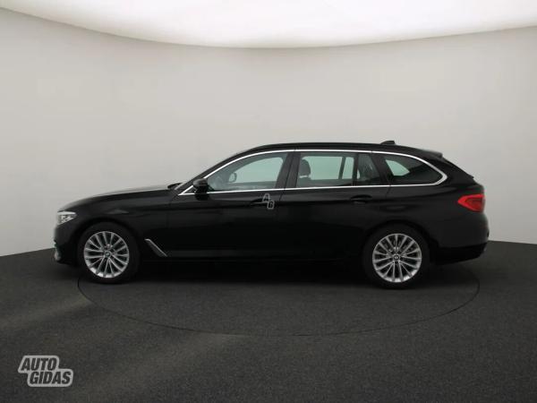 Black BMW 520 2019 in Vilnius, with an engine capacity of 2.00 L and mileage of 178 thousand km for 20999 €, photo 6 on AUTOMOTO.COM.LV
