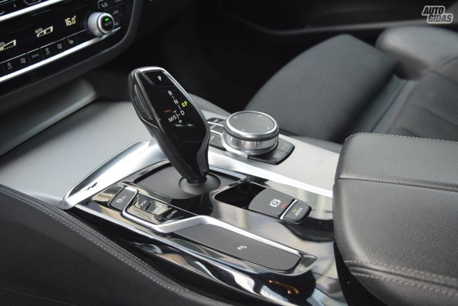 Black BMW 520 2019 in Vilnius, with an engine capacity of 2.00 L and mileage of 264 thousand km for 16500 €, photo 15 on AUTOMOTO.COM.LV