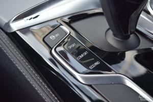 Black BMW 520 2019 in Vilnius, with an engine capacity of 2.00 L and mileage of 264 thousand km for 16500 €, photo 16 on AUTOMOTO.COM.LV