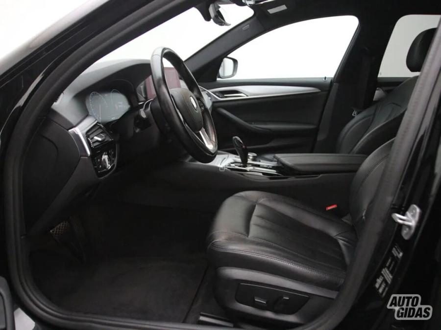 Black BMW 520 2019 in Vilnius, with an engine capacity of 2.00 L and mileage of 146 thousand km for 20999 €, photo 5 on AUTOMOTO.COM.LV