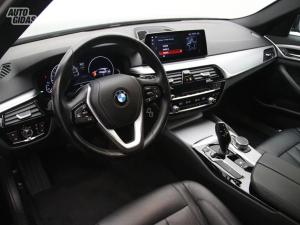 Black BMW 520 2019 in Vilnius, with an engine capacity of 2.00 L and mileage of 146 thousand km for 20999 €, photo 17 on AUTOMOTO.COM.LV