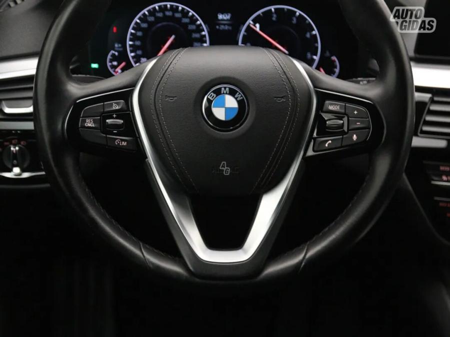 Black BMW 520 2019 in Vilnius, with an engine capacity of 2.00 L and mileage of 146 thousand km for 20999 €, photo 19 on AUTOMOTO.COM.LV