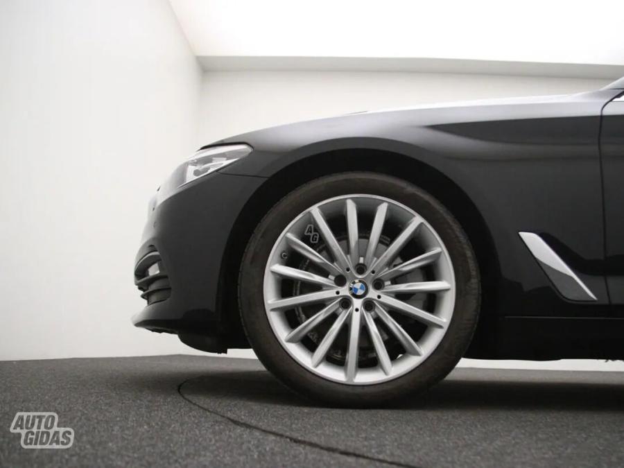 Black BMW 520 2019 in Vilnius, with an engine capacity of 2.00 L and mileage of 146 thousand km for 20999 €, photo 29 on AUTOMOTO.COM.LV
