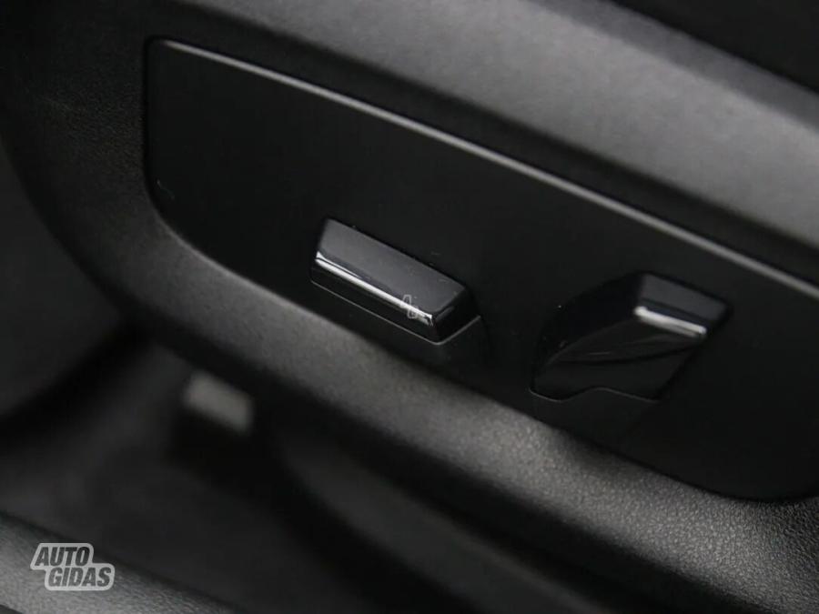 Black BMW 520 2019 in Vilnius, with an engine capacity of 2.00 L and mileage of 146 thousand km for 20999 €, photo 32 on AUTOMOTO.COM.LV