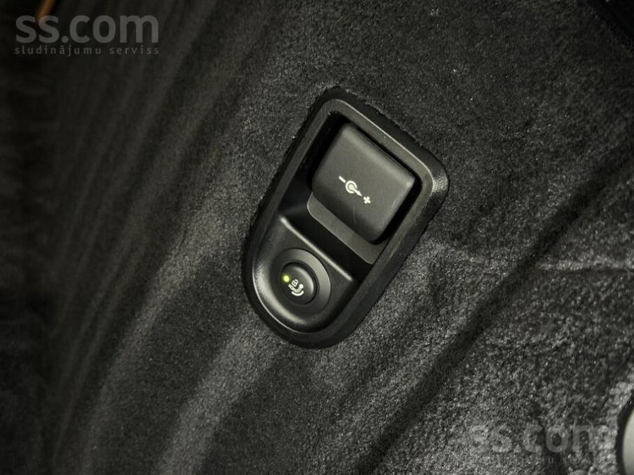 Melns BMW 520 2019 Rīga, ar dzinēja tilpumu 2.00 L un nobraukumu 221 tūkst. km par 18900 €, foto 22 vietnē AUTOMOTO.COM.LV