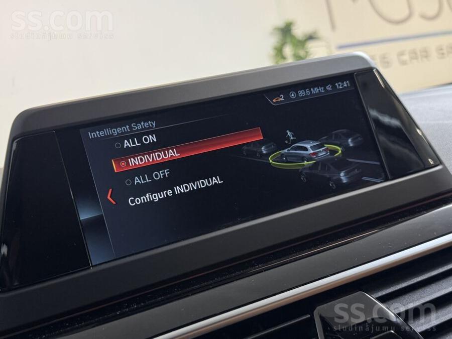 Melns BMW 520 2019 Rīga, ar dzinēja tilpumu 2.00 L un nobraukumu 221 tūkst. km par 18900 €, foto 39 vietnē AUTOMOTO.COM.LV