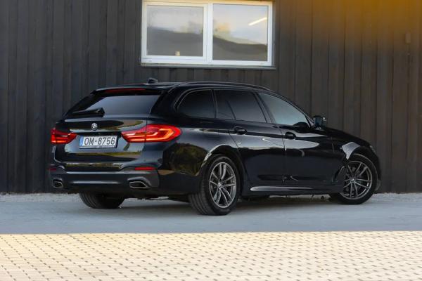 Black BMW 520 2019 in Jelgava, with an engine capacity of 2.00 L and mileage of 218 thousand km for 21500 €, photo 5 on AUTOMOTO.COM.LV