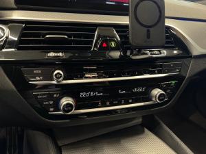 Melns BMW 520 2019 Rīga, ar dzinēja tilpumu 2.00 L un nobraukumu 230 tūkst. km par 18490 €, foto 14 vietnē AUTOMOTO.COM.LV