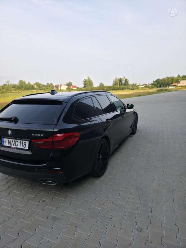 Black BMW 520 2019 in Siauliai, with an engine capacity of 2.00 L and mileage of 171 thousand km for 22500 €, photo 5 on AUTOMOTO.COM.LV