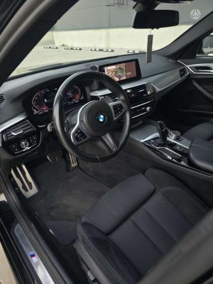 Melns BMW 520 2019 Šauļi, ar dzinēja tilpumu 2.00 L un nobraukumu 171 tūkst. km par 22500 €, foto 12 vietnē AUTOMOTO.COM.LV