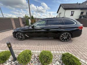 Black BMW 520 2019 in Salcininkai, with an engine capacity of 2.00 L and mileage of 230 thousand km for 18500 €, photo 6 on AUTOMOTO.COM.LV