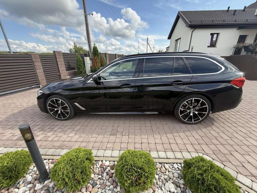 Black BMW 520 2019 in Salcininkai, with an engine capacity of 2.00 L and mileage of 230 thousand km for 18500 €, photo 6 on AUTOMOTO.COM.LV