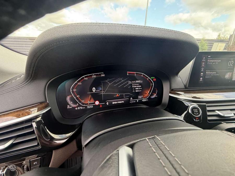 Black BMW 520 2019 in Salcininkai, with an engine capacity of 2.00 L and mileage of 230 thousand km for 18500 €, photo 12 on AUTOMOTO.COM.LV