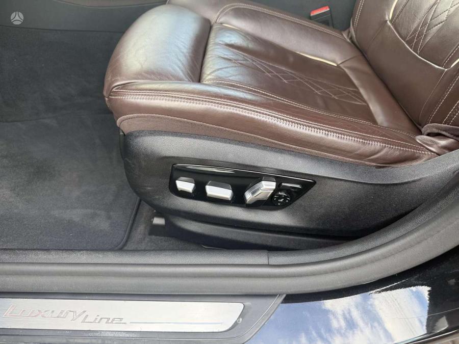 Black BMW 520 2019 in Salcininkai, with an engine capacity of 2.00 L and mileage of 230 thousand km for 18500 €, photo 14 on AUTOMOTO.COM.LV