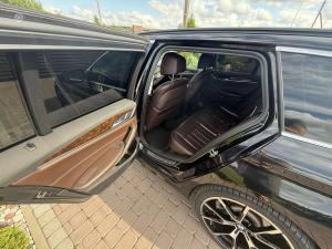 Black BMW 520 2019 in Salcininkai, with an engine capacity of 2.00 L and mileage of 230 thousand km for 18500 €, photo 18 on AUTOMOTO.COM.LV
