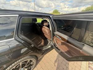 Black BMW 520 2019 in Salcininkai, with an engine capacity of 2.00 L and mileage of 230 thousand km for 18500 €, photo 21 on AUTOMOTO.COM.LV