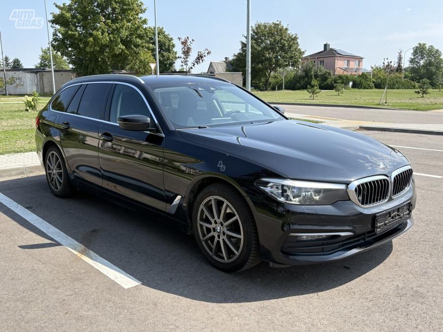 Black BMW 520 2019 in Kaunas, with an engine capacity of 2.00 L and mileage of 262 thousand km for 14300 €, photo 6 on AUTOMOTO.COM.LV