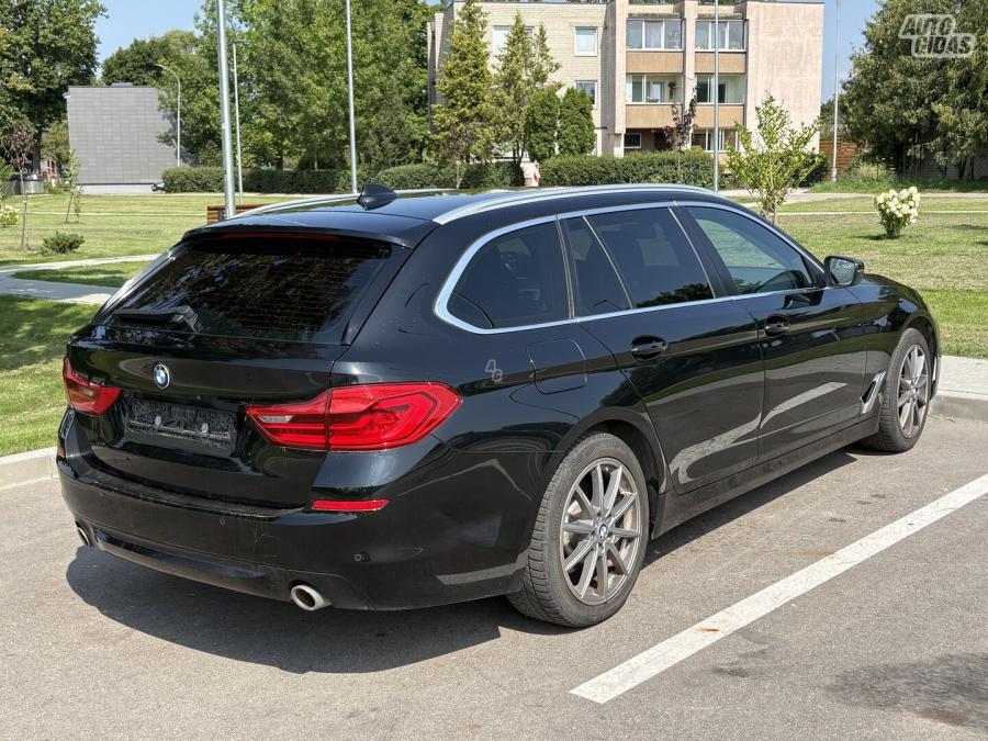 Black BMW 520 2019 in Kaunas, with an engine capacity of 2.00 L and mileage of 262 thousand km for 14300 €, photo 11 on AUTOMOTO.COM.LV