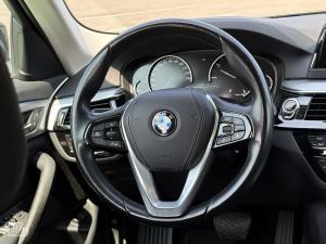 Black BMW 520 2019 in Kaunas, with an engine capacity of 2.00 L and mileage of 262 thousand km for 14300 €, photo 13 on AUTOMOTO.COM.LV