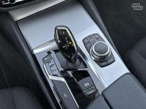 Black BMW 520 2019 in Kaunas, with an engine capacity of 2.00 L and mileage of 262 thousand km for 14300 €, photo 21 on AUTOMOTO.COM.LV