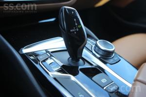 Black BMW 520 2019 in Riga, with an engine capacity of 2.00 L and mileage of 221 thousand km for 18900 €, photo 14 on AUTOMOTO.COM.LV