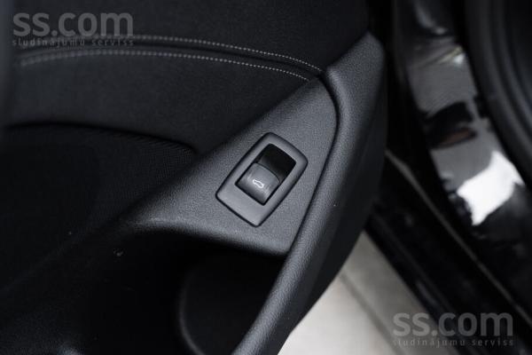 Black BMW 520 2020 in Riga, with an engine capacity of 2.00 L and mileage of 153 thousand km for 28950 €, photo 10 on AUTOMOTO.COM.LV