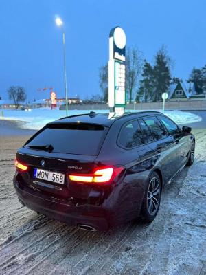 Black BMW 520 2020 in Utena, with an engine capacity of 2.00 L and mileage of 210 thousand km for 27950 €, photo 9 on AUTOMOTO.COM.LV