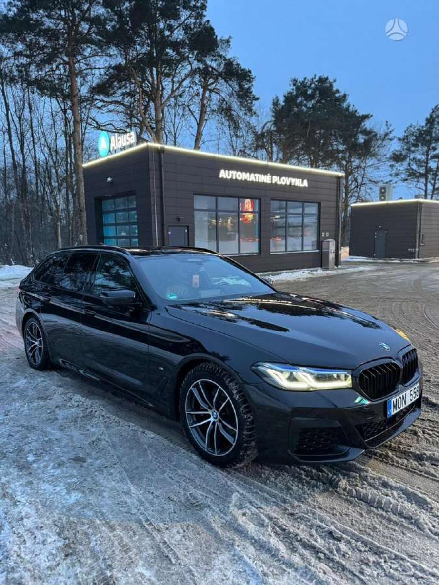 Black BMW 520 2020 in Utena, with an engine capacity of 2.00 L and mileage of 210 thousand km for 27950 €, photo 11 on AUTOMOTO.COM.LV