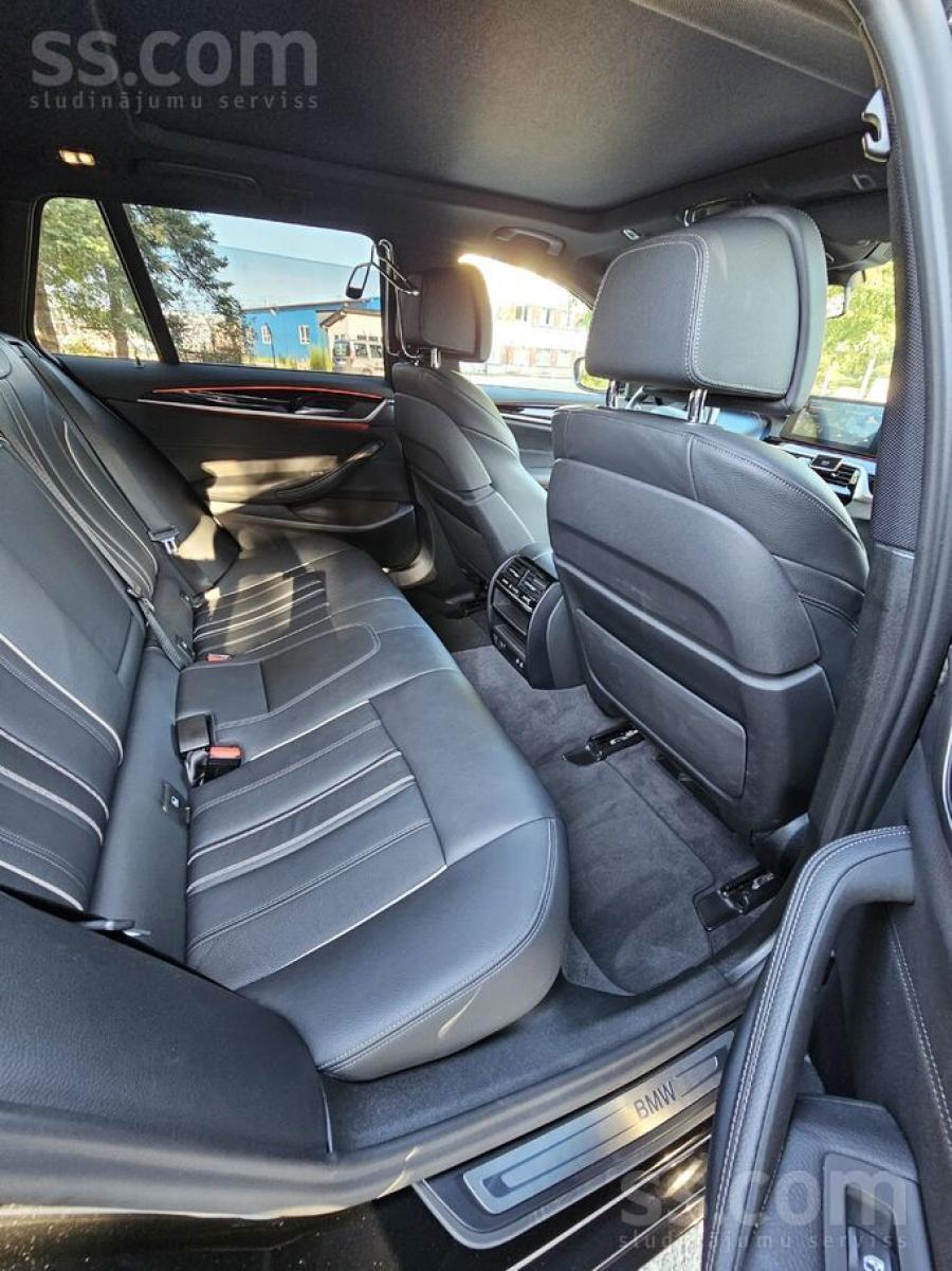 Black BMW 520 2020 in Ogre, with an engine capacity of 2.00 L and mileage of 249 thousand km for 21500 €, photo 7 on AUTOMOTO.COM.LV