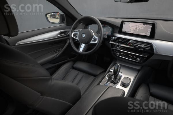 Black BMW 520 2020 in Jelgava, with an engine capacity of 2.00 L and mileage of 167 thousand km for 19500 €, photo 8 on AUTOMOTO.COM.LV