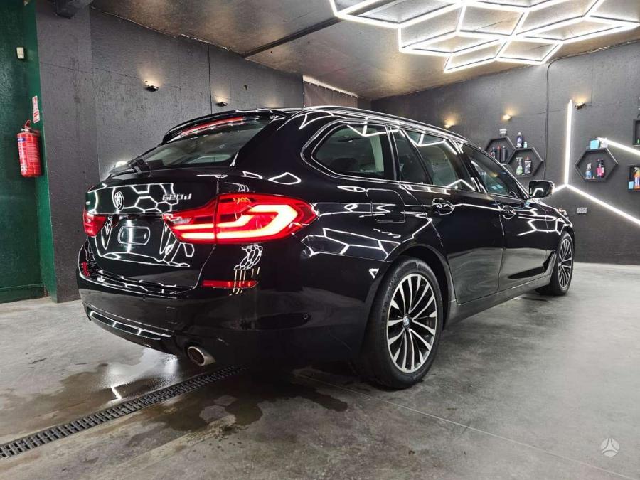 Melns BMW 520 2020 Mažeikiai, ar dzinēja tilpumu 2.00 L un nobraukumu 180 tūkst. km par 21300 €, foto 13 vietnē AUTOMOTO.COM.LV