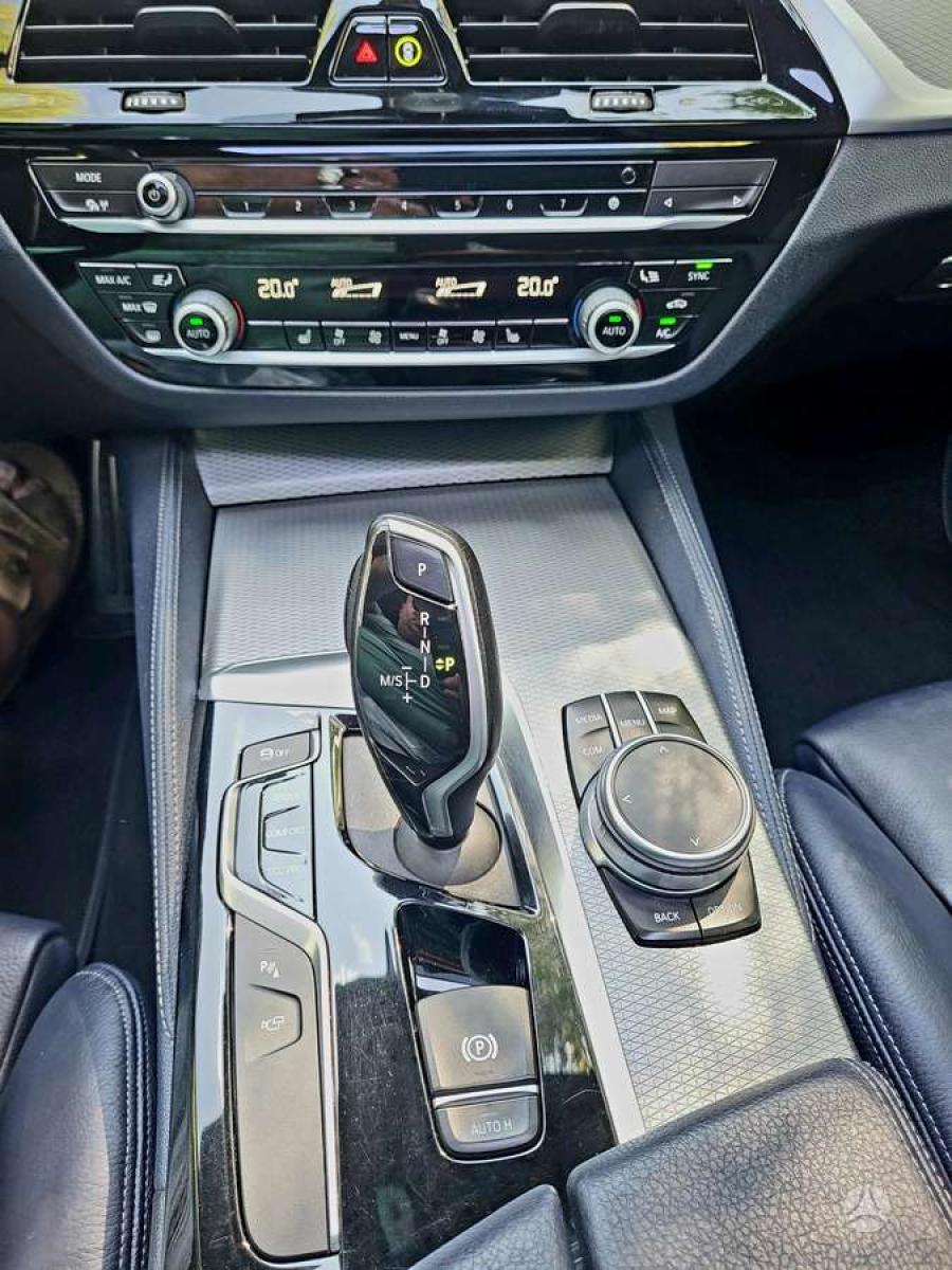 Melns BMW 520 2020 Utena, ar dzinēja tilpumu 2.00 L un nobraukumu 239 tūkst. km par 18950 €, foto 25 vietnē AUTOMOTO.COM.LV