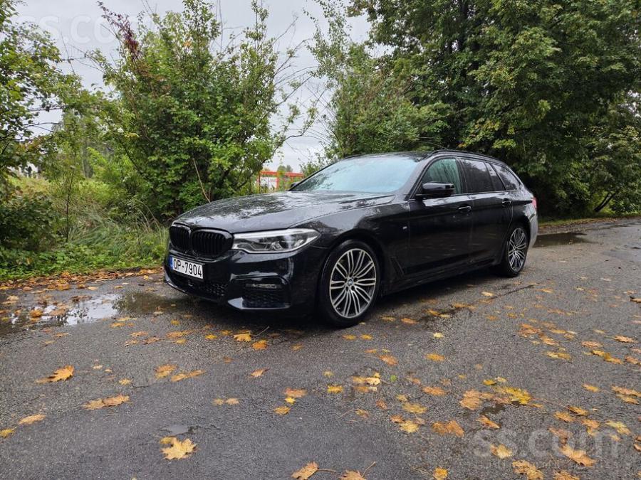 Black BMW 520 2020 in Jelgava, with an engine capacity of 2.00 L and mileage of 311 thousand km for 18500 €, photo 1 on AUTOMOTO.COM.LV