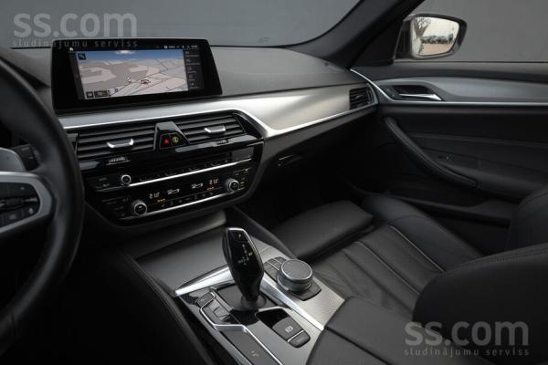 Melns BMW 520 2020 Jelgava, ar dzinēja tilpumu 2.00 L un nobraukumu 311 tūkst. km par 18500 €, foto 10 vietnē AUTOMOTO.COM.LV