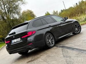 Black BMW 520 2020 in Riga, with an engine capacity of 2.00 L and mileage of 140 thousand km for 27500 €, photo 9 on AUTOMOTO.COM.LV