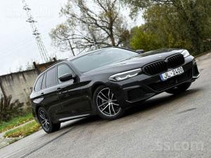 Black BMW 520 2020 in Riga, with an engine capacity of 2.00 L and mileage of 140 thousand km for 27500 €, photo 13 on AUTOMOTO.COM.LV