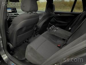 Black BMW 520 2020 in Riga, with an engine capacity of 2.00 L and mileage of 140 thousand km for 27500 €, photo 15 on AUTOMOTO.COM.LV