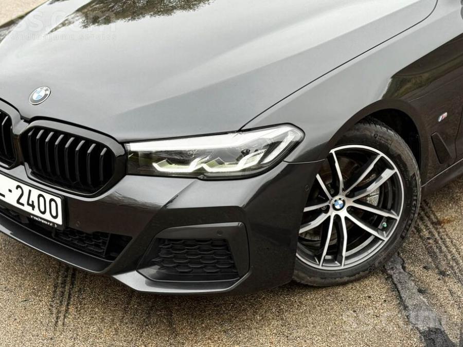 Black BMW 520 2020 in Riga, with an engine capacity of 2.00 L and mileage of 140 thousand km for 27500 €, photo 25 on AUTOMOTO.COM.LV