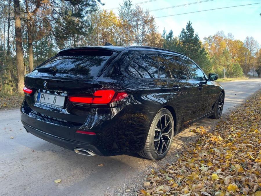 Black BMW 520 2021 in Ogre, with an engine capacity of 2.00 L and mileage of 122 thousand km for 30900 €, photo 5 on AUTOMOTO.COM.LV