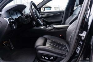 Black BMW 520 2021 in Vilnius, with an engine capacity of 2.00 L and mileage of 115 thousand km for 28900 €, photo 12 on AUTOMOTO.COM.LV