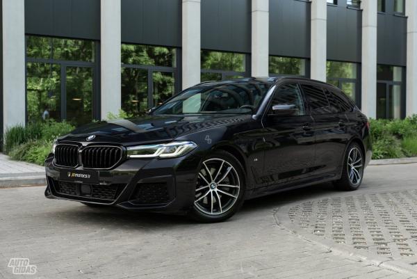 Black BMW 520 2021 in Vilnius, with an engine capacity of 2.00 L and mileage of 116 thousand km for 25950 €, photo 1 on AUTOMOTO.COM.LV