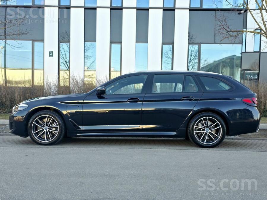 Черный БМВ 520 2021 в Рига, объемом двигателя 2.00 л и пробегом 160 тыс. км за 23490 €, фото 1 на AUTOMOTO.COM.LV