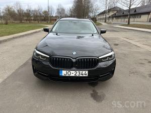 Black BMW 520 2021 in Valmiera, with an engine capacity of 2.00 L and mileage of 166 thousand km for 23000 €, photo 4 on AUTOMOTO.COM.LV