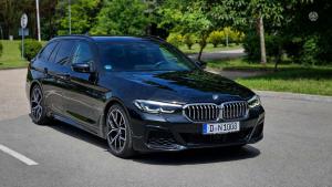Black BMW 520 2021 in Elektrenai, with an engine capacity of 2.00 L and mileage of 192 thousand km for 24990 €, photo 11 on AUTOMOTO.COM.LV
