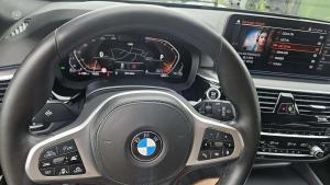 Black BMW 520 2021 in Elektrenai, with an engine capacity of 2.00 L and mileage of 192 thousand km for 24990 €, photo 23 on AUTOMOTO.COM.LV