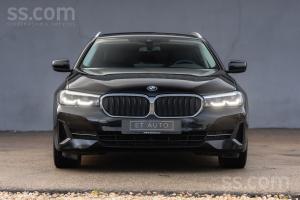 Melns BMW 520 2022 Jelgava, ar dzinēja tilpumu 2.00 L un nobraukumu 201 tūkst. km par 23700 €, foto 2 vietnē AUTOMOTO.COM.LV