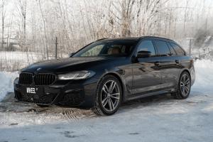 Melns BMW 520 2022 Viļņa, ar dzinēja tilpumu 2.00 L un nobraukumu 86 tūkst. km par 33900 €, foto  vietnē AUTOMOTO.COM.LV
