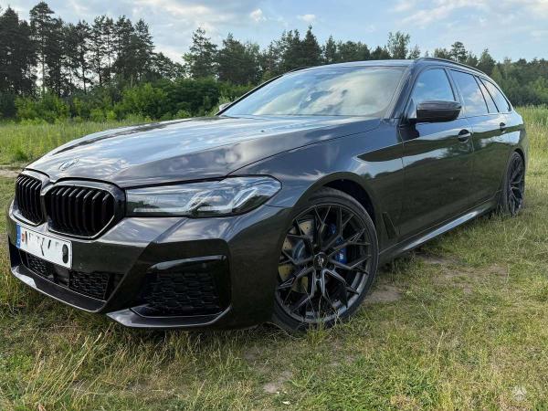 Melns BMW 520 2022 Kauņa, ar dzinēja tilpumu 2.00 L un nobraukumu 126 tūkst. km par 29500 €, foto 1 vietnē AUTOMOTO.COM.LV